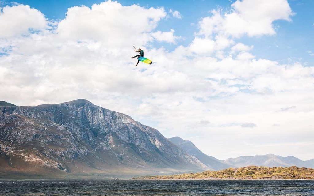 Kiteboarding for Beginners | Kite Mad World